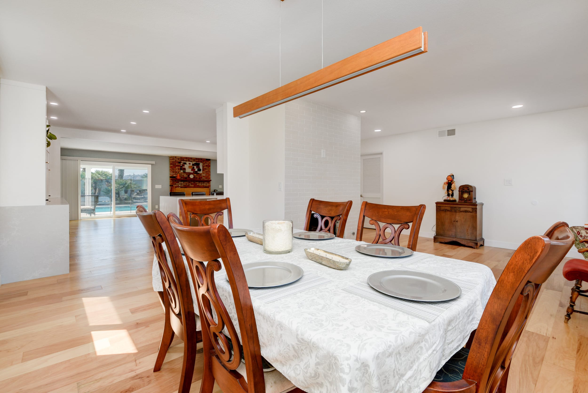 Carnegie Court Modern Kitchen Renovation.